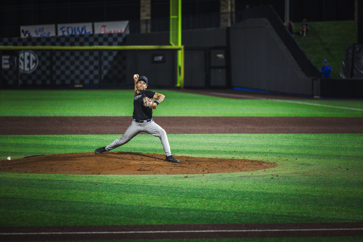Ben Cleaver, Nate Harris pitch against Morehead State in scrimmage
